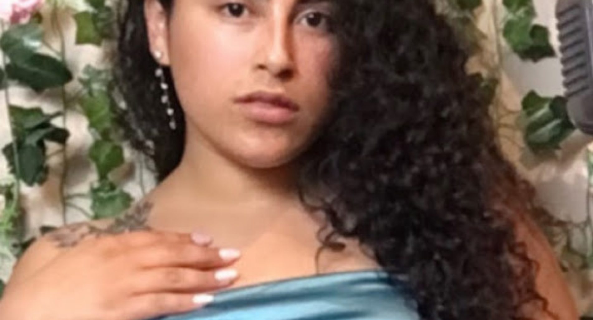 Jessica Jimenez Reveals Her New Single "Handouts" | Tunepical