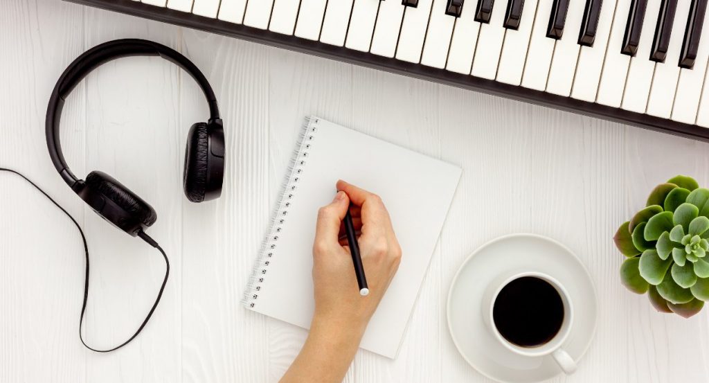 How to Write a Music Review Like Pitchfork | Tunepical