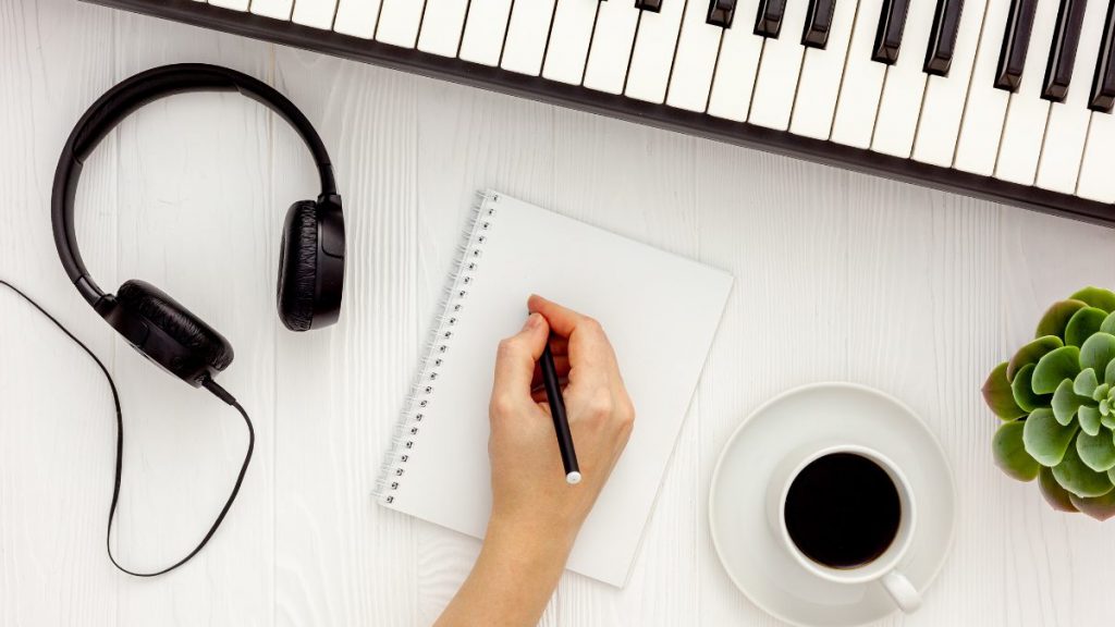 How to Write a Music Review Like Pitchfork | Tunepical