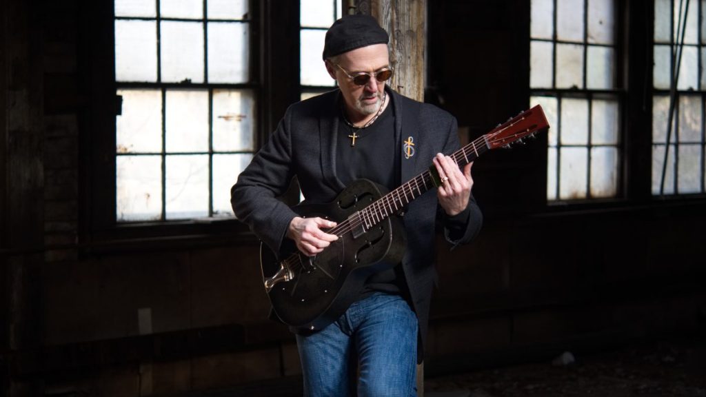 10 Tips to Write a Music Review As If you're a Music Expert | Tunepical